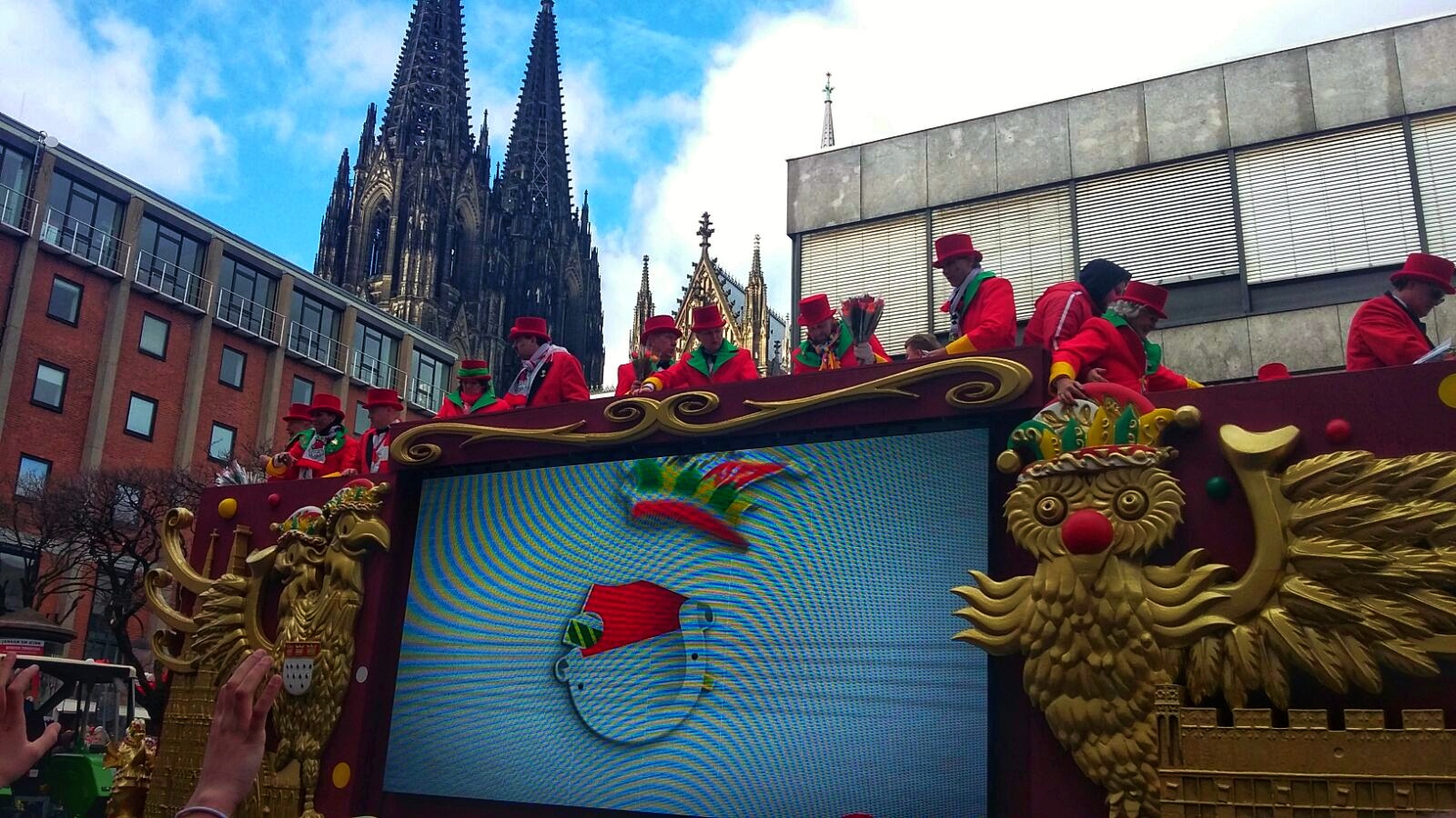 The ultimate guide to having a blast at Cologne Carnival – Nikkidiscovers